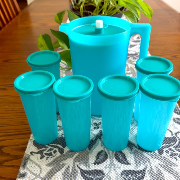 Tupperware | Kitchen | Nwot Tupperware Aqua Blue Pitcher And Tumblers ...